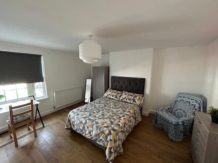 Spacious Double Room, 25 Min To Central London! - 브롬리