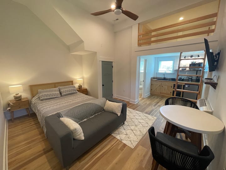 Sea Isle Hills Apartment & Loft - Outer Banks, NC