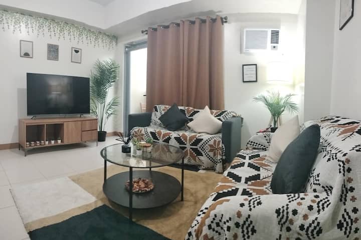 Cozy Condo For Concert Goers And City Life - Metro Manila