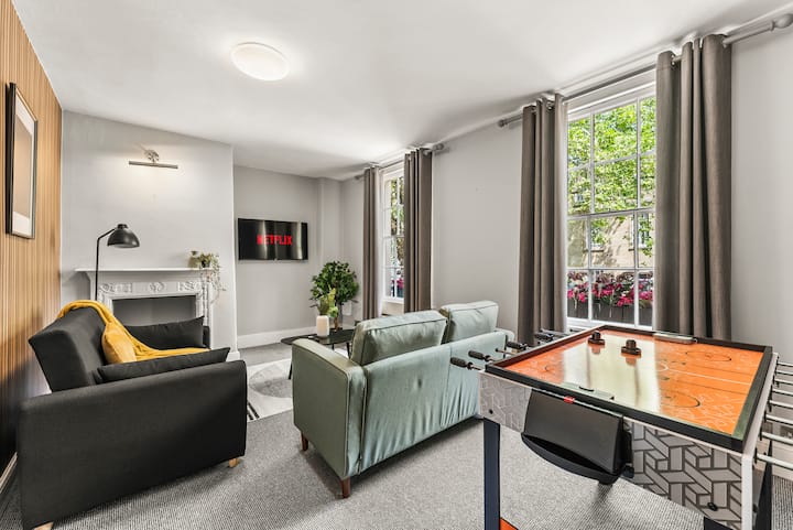 The Roman Bath Apartment - Sleeps 7 - Bath