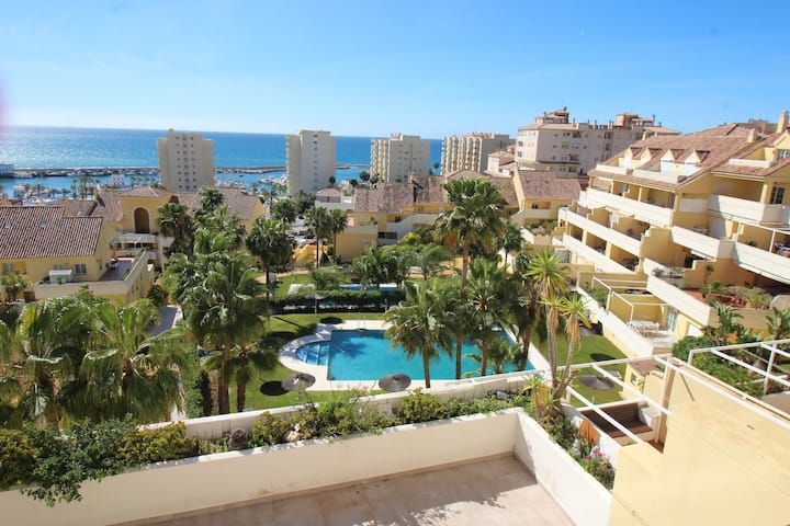 Impresionante Apartamento En Puerto Alto - Estepona