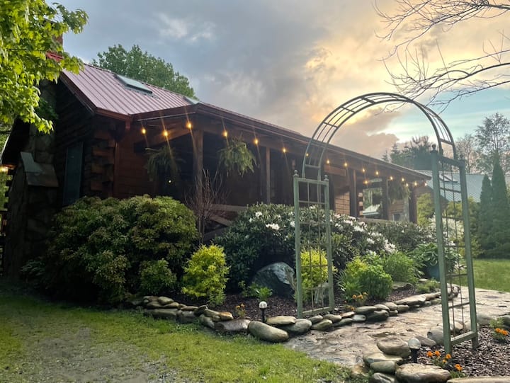 Magical Retreat | 10 Min To Downtown Blowing Rock - Boone, NC