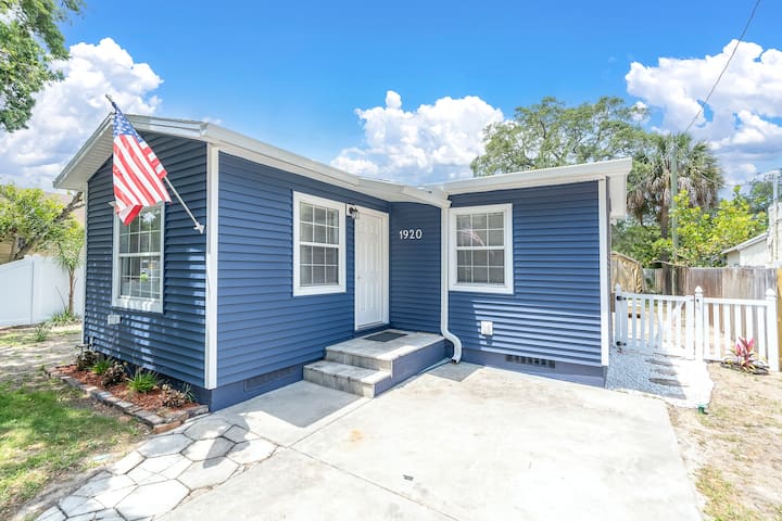 "Anchors Away!" Coastal Cottage ~ Clearwater, Fl - Clearwater, FL