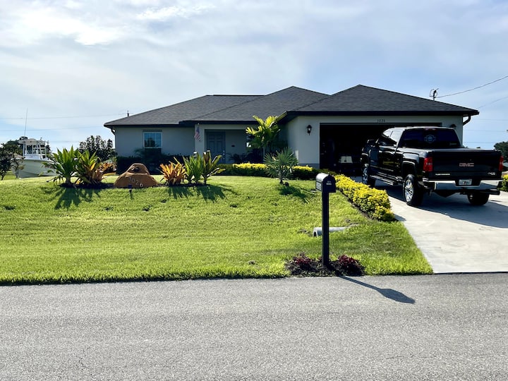 Travelers Hideaway - Burnt Store Marina