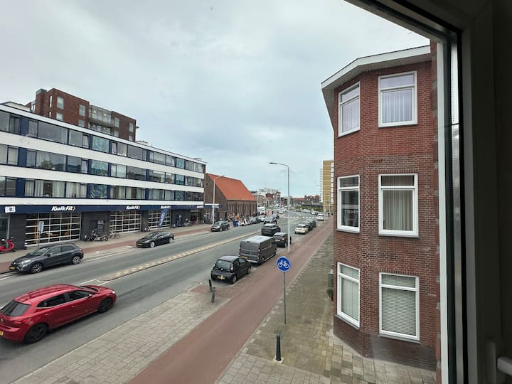 Wdw 235 - The Hague
