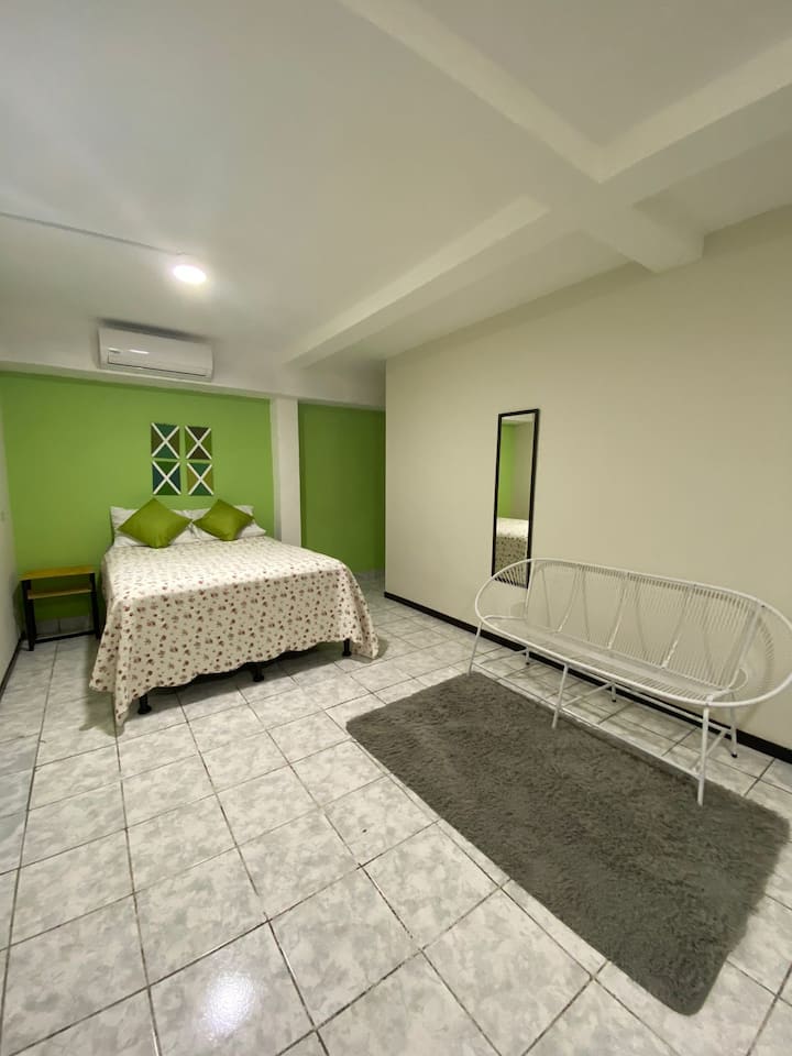 Fy1 Long Room Wifi Ac Escalón - San Salvador