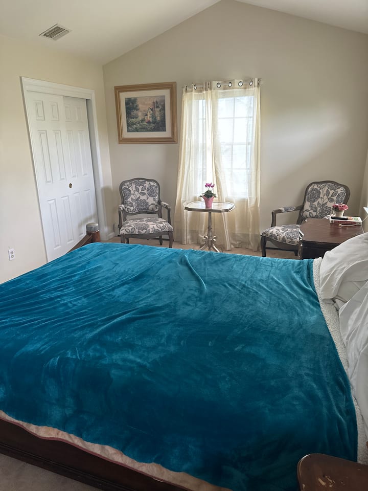 Best Room - Monroe, NY