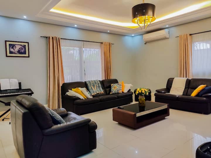 Villa Luxueuse Pour Vos Séjours En Famille - Douala