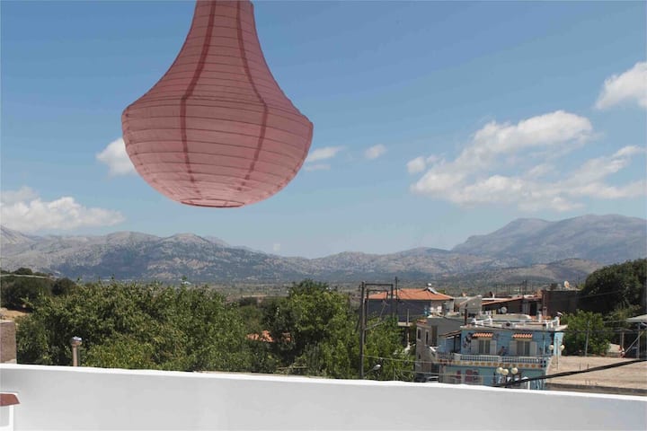 A House With A Rooftop Terrace In A Cretan Village - Kaminaki