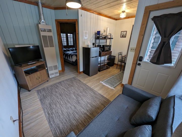 Cozy 1br 1ba Cabin #4 @ Riverside Point Resort - Park Rapids, MN
