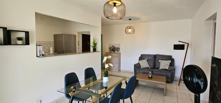 Havre De Paix : Vue Mer, Terrasse Et Proche Centre - Saint Pierre