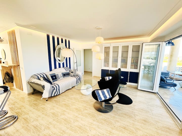 Chambre Double Dans Villa Avec Piscine Et Vue Mer - La Marina