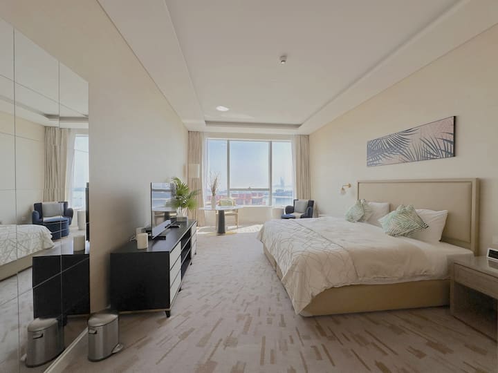 The Palm Tower: 5 Star Hotel Facilities - Dubai