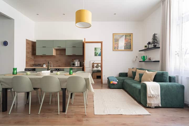 Premium Central Apartment W/4 Bedrooms 3 Bathrooms - Budapest