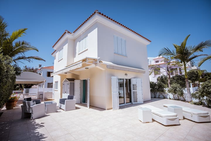 Elli Seaside Villa - Protaras