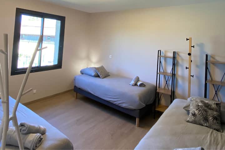 L’oustal 8 Couchages Avec Piscine - Lot