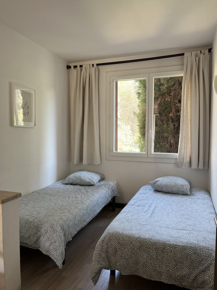 Studio 4 Au Calme, Terrasse, Proche Thermes - Gréoux-les-Bains