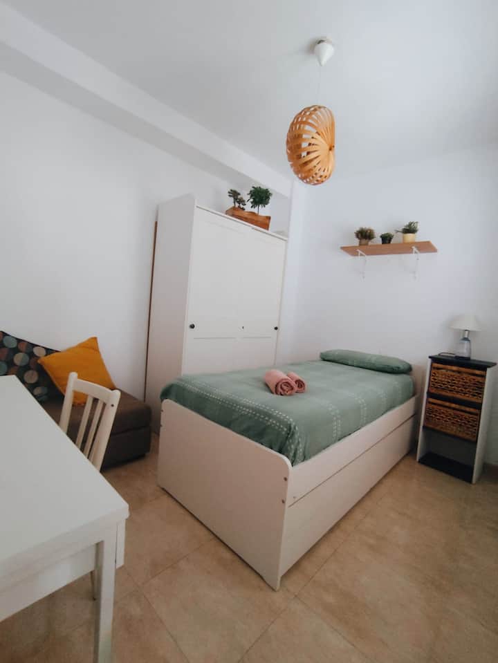 Room 100 Steps From The Sea! - Las Palmas de Gran Canaria