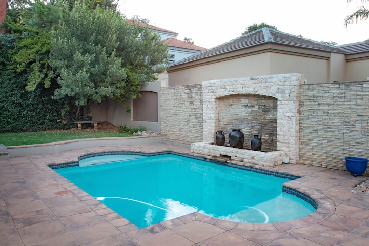Hillside Villa - Featherbrooke - Krugersdorp