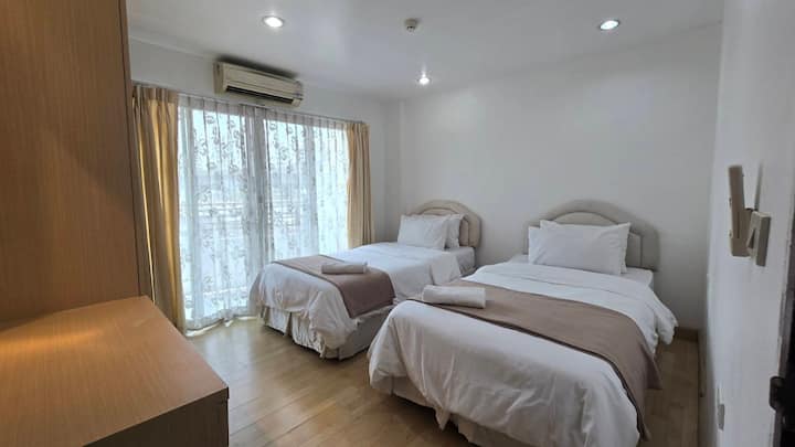 (502) 4 Pax 2br Near Bts, Cbd, Shopping Malls - Bangkok