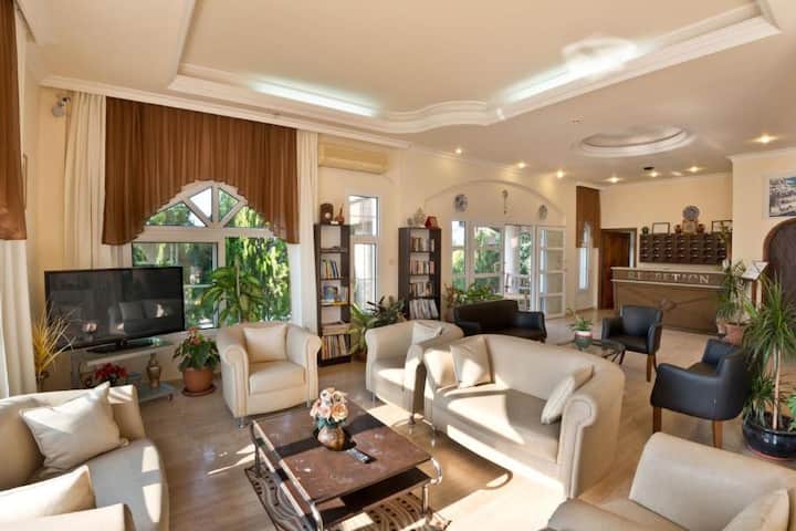 Bare Hill Holiday Apartments, Kyrenia, N. Cyprus - Cyprus
