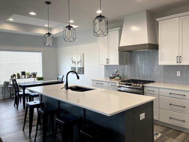 Modern New Construction Ranch In Southern Suburb - West Des Moines, IA