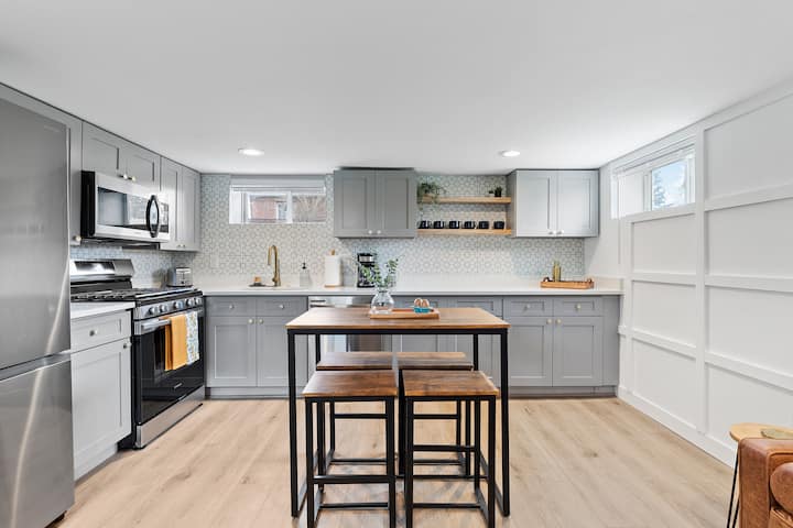 Seasonal Special - Winter Rates On For Dec/jan/feb - Denver, CO