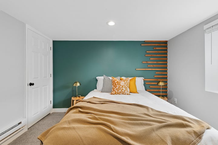 2br • Pets Ok • 2 Reserved Parking • W&d • Wifi - Denver, CO