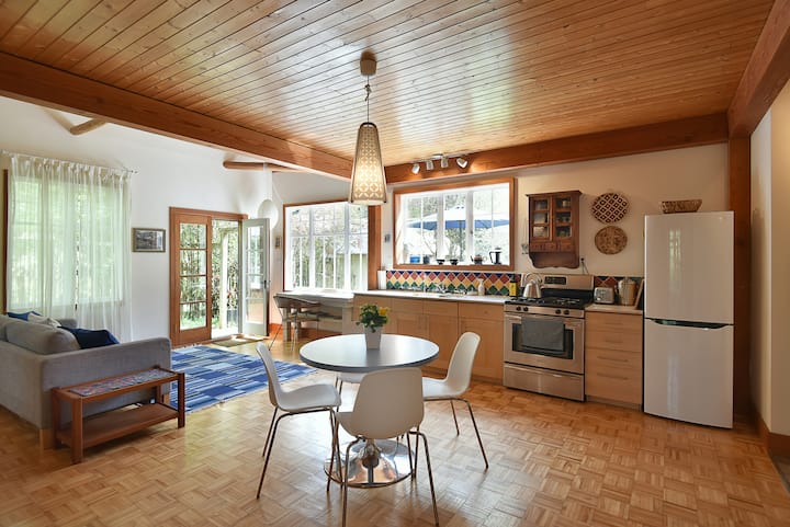 Indigo Cottage At Ruby Lake - Sunshine Coast