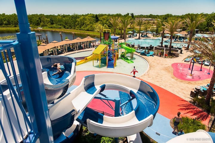 Private Pool Home/ Waterpark Resort Community - Haines City, FL