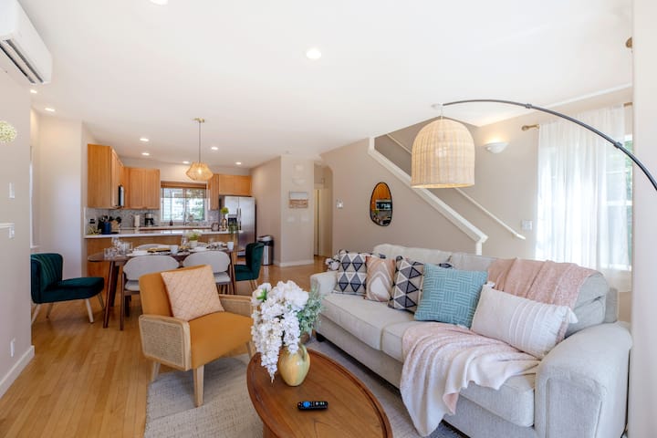 Spacious 3b/2.5b Home In The Heart Of Capitol Hill - First Hill - Seattle