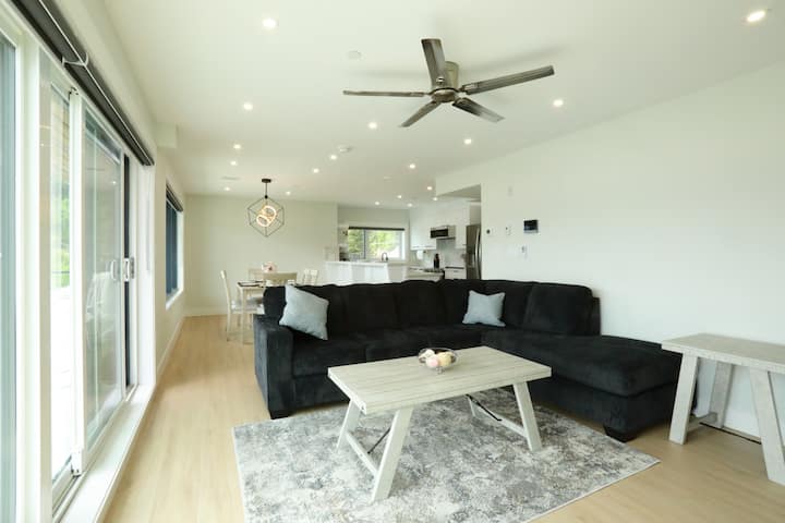 Spacious Tranquil Oasis At Okanagan (302) - Peachland