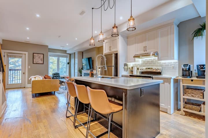 Victorian 2-story Loft W/ 2 Beds High Ceiling - Toronto