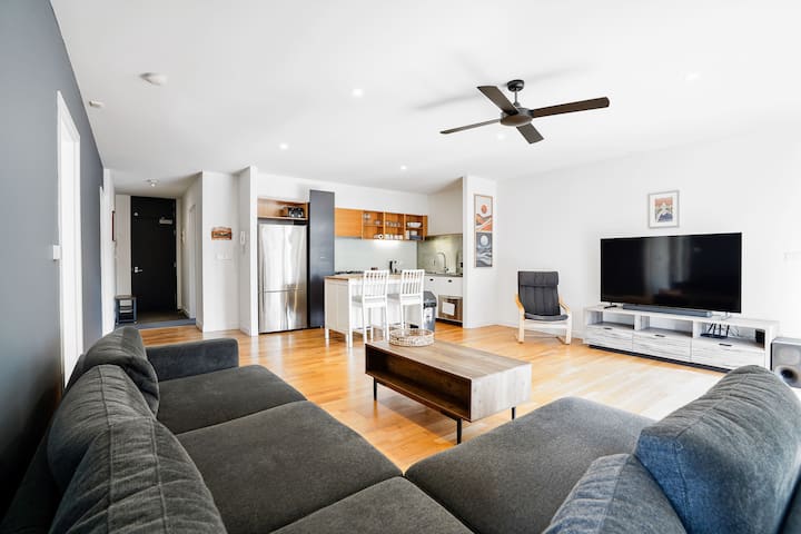 Ultimate St Kilda Lifestyle Gem With Parking - St Kilda