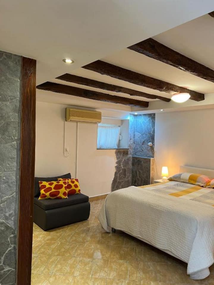 Studio Apatment For 2-4 Persons In Krk - Cres
