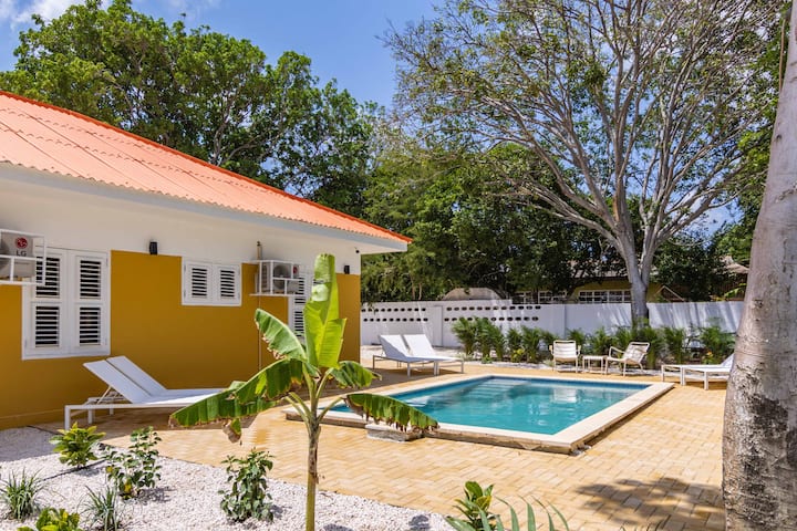 Casa Ameno – Mambo Beach 2 Min, Zwembad & Airco - Curaçao