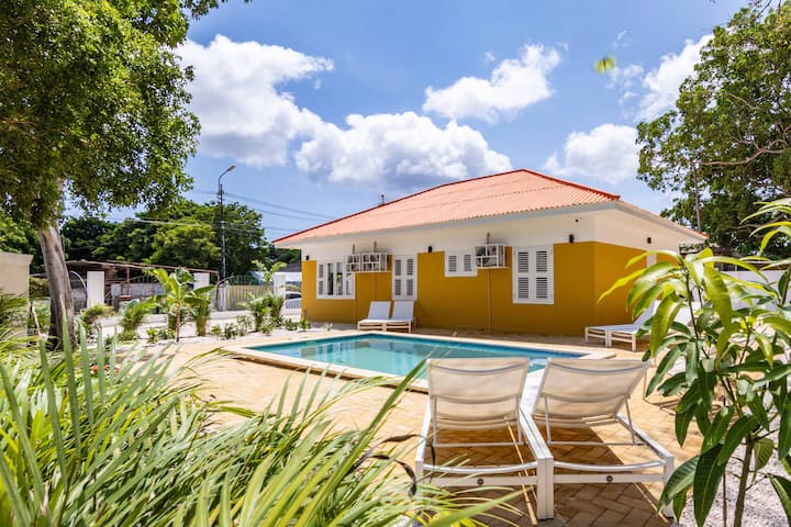 Villa Met Privézwembad Vlak Bij Mambo Beach - Curaçao
