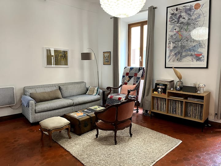 Spacious Flat In The Old Town - Nice