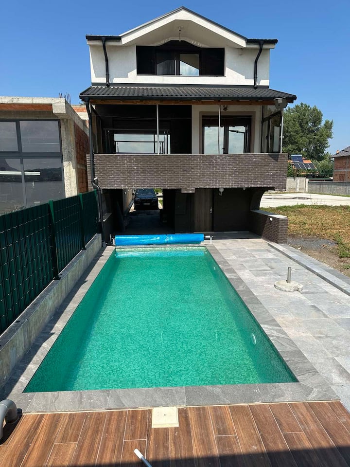 Kuca Na Vodi - Belgrado