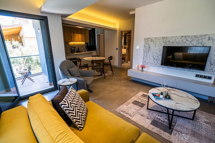 Havuzlu, Merkezi, Yeni Lüks Büyük 1+1 Daire -304 - Alaçatı