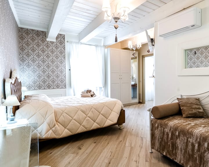 Casa Tarducci Magnolie - Camera Con Bagno Privato - Urbino