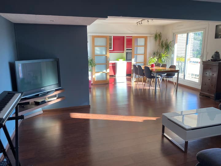 T4/5 Très Ensoleillé 6 Couchages, Parking Privé - Marseille