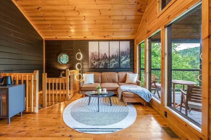 Lover's Ridge: Luxury Honeymoon Suite - Townsend, TN