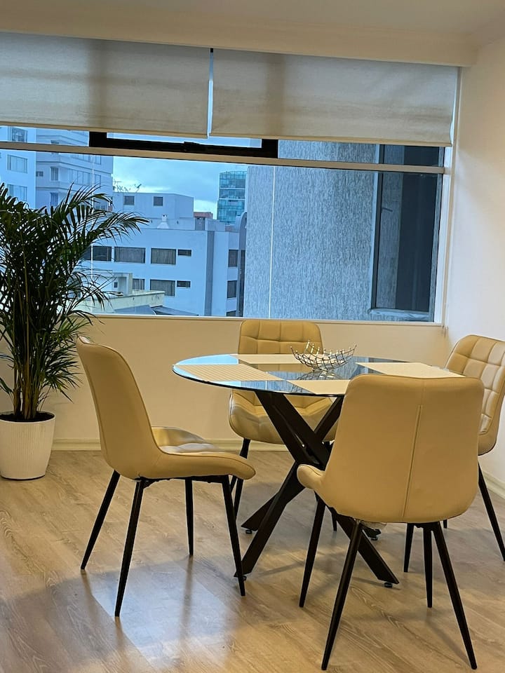 Parq. Carolina, Estadio,3habitac 2baños 2parqueade - Quito (Ecuador)