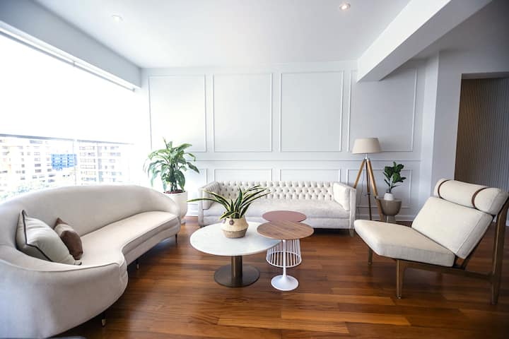 San Isidro Deluxe. - Peru