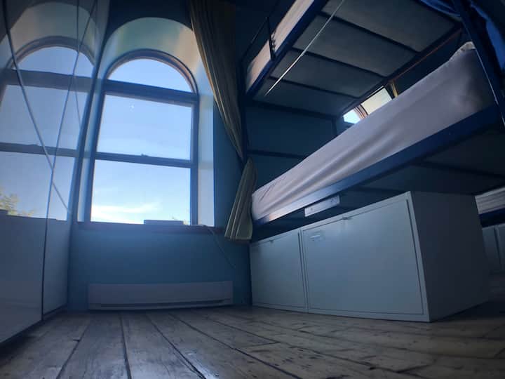 5 Bunk Bed Dorm - Mixed Gender - Montreal