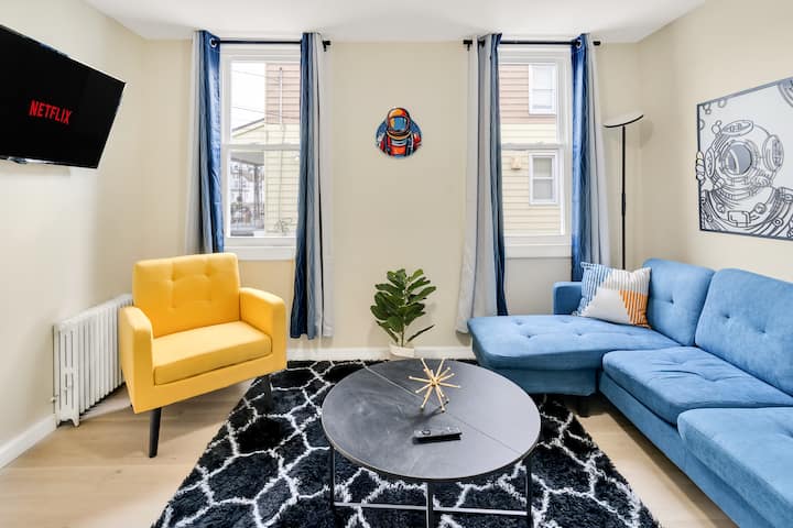 Themed, Modern, Memorable | 2br + Parking - ブリック, NJ