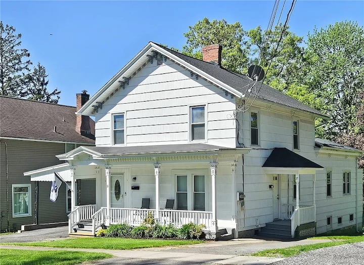 Steel Hideaway, 1st Floor, Fully Fenced Yard - Skaneateles, NY