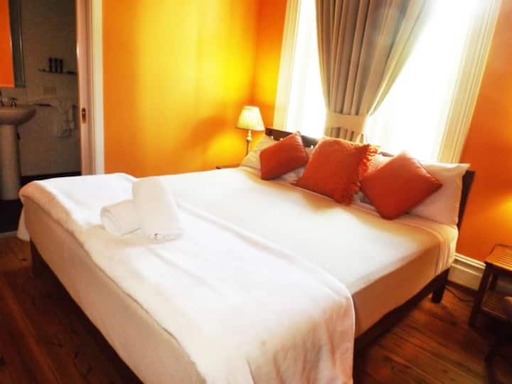Eddy's Of Canowindra 4 Orange Ensuite Room - Canowindra
