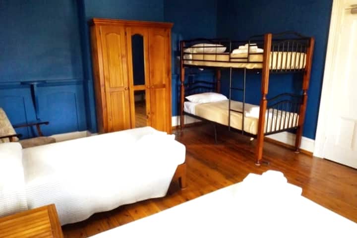Eddy's Of Canowindra 8 Blue Room - Canowindra